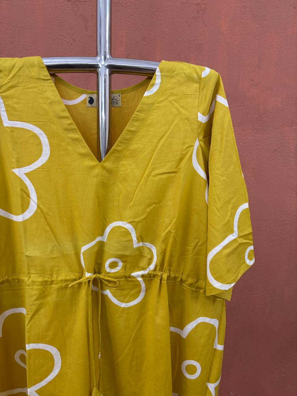 RS.550/- (50%Off on MRP Rs.1100/-)(DS-865) – Blocks & Prints