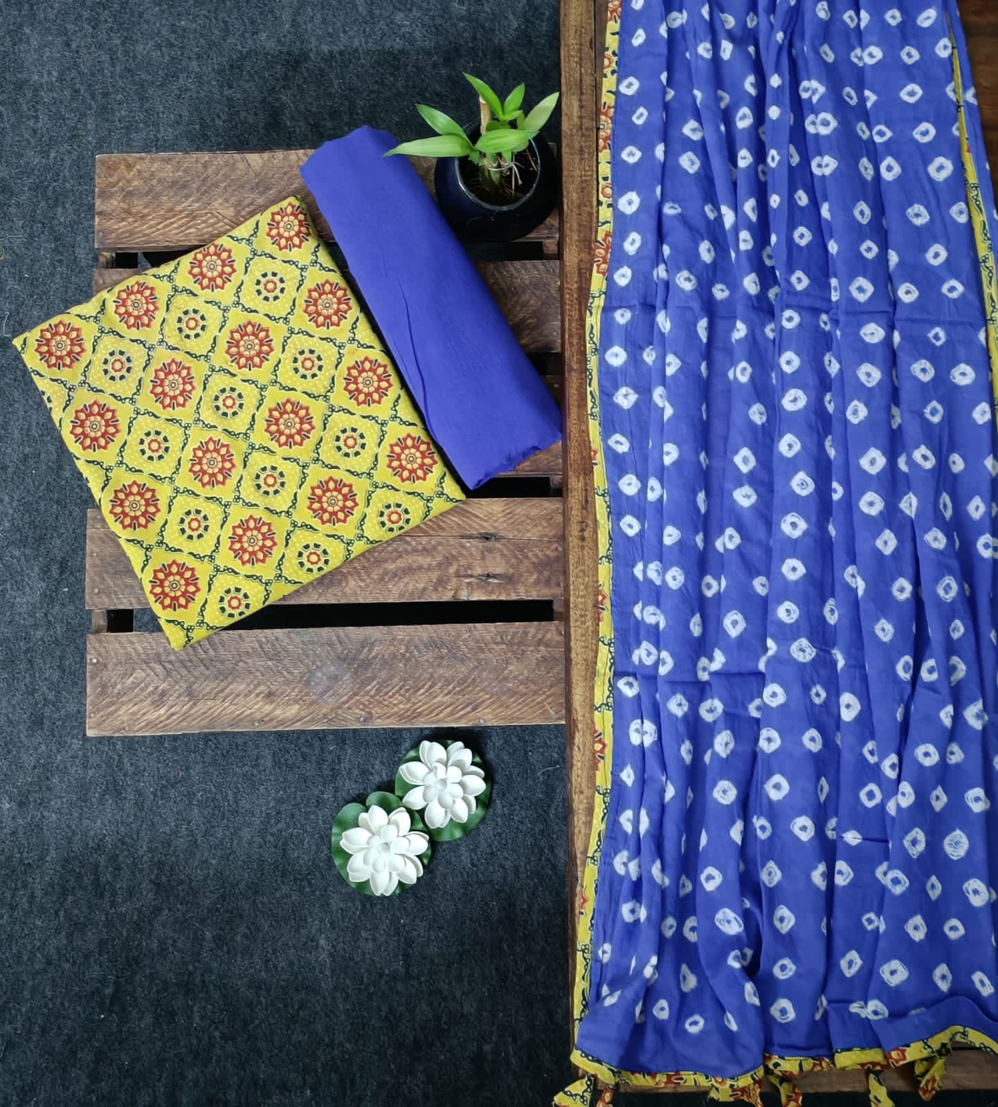 Cotton Set (Code-107w) – Blocks & Prints